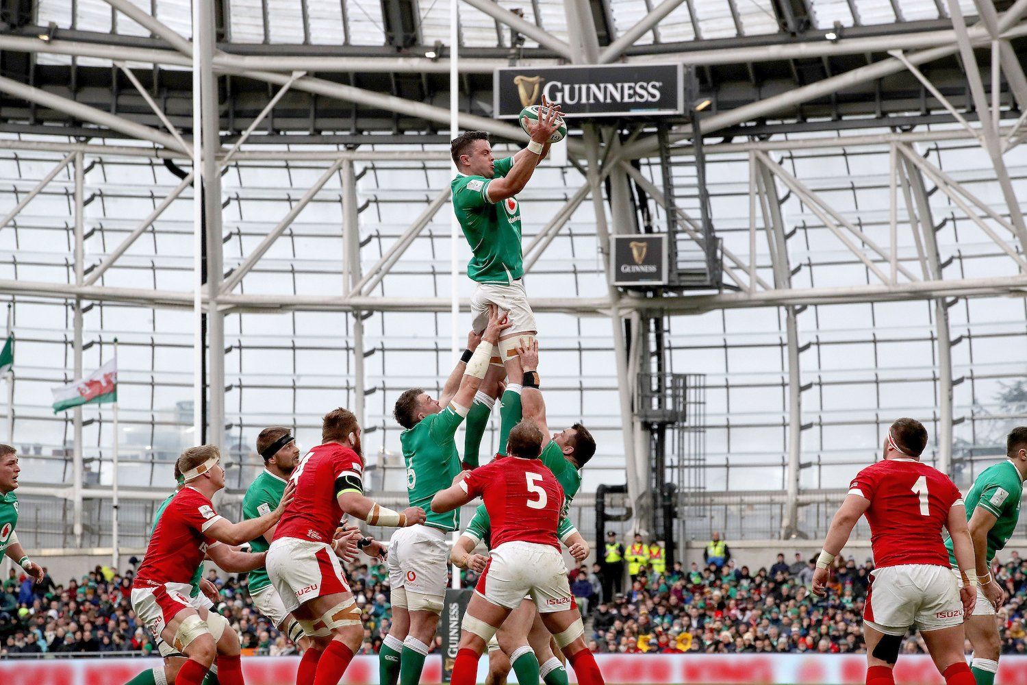 Explore the latest breitling-announces-a-new-partnership-with-six ...