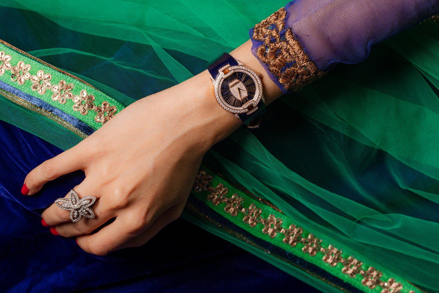 Top 5 Women's Watches To Gift This Diwali | The Hour Markers
